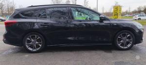 Black Ford Focus 2022 in Kaunas, with an engine capacity of 1.50 L and mileage of 160 thousand km for 13673 €, photo 5 on AUTOMOTO.COM.LV