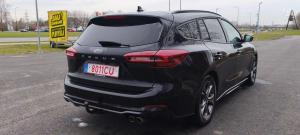 Black Ford Focus 2022 in Kaunas, with an engine capacity of 1.50 L and mileage of 160 thousand km for 13673 €, photo 6 on AUTOMOTO.COM.LV