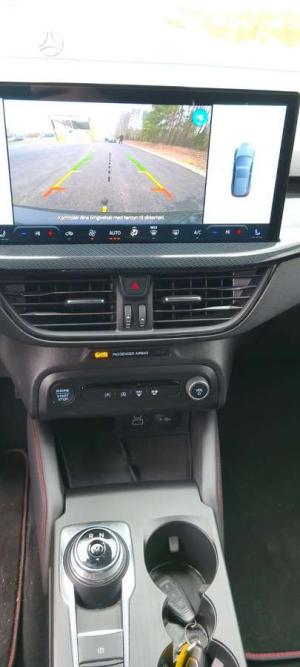 Black Ford Focus 2022 in Kaunas, with an engine capacity of 1.50 L and mileage of 160 thousand km for 13673 €, photo 10 on AUTOMOTO.COM.LV
