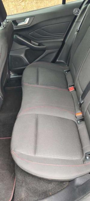 Black Ford Focus 2022 in Kaunas, with an engine capacity of 1.50 L and mileage of 160 thousand km for 13673 €, photo 13 on AUTOMOTO.COM.LV
