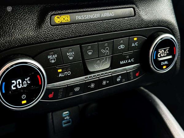 Black Ford Focus 2022 in Kaunas, with an engine capacity of 1.00 L and mileage of 177 thousand km for 9900 €, photo 10 on AUTOMOTO.COM.LV