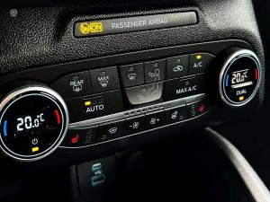 Black Ford Focus 2022 in Kaunas, with an engine capacity of 1.00 L and mileage of 177 thousand km for 9900 €, photo 10 on AUTOMOTO.COM.LV