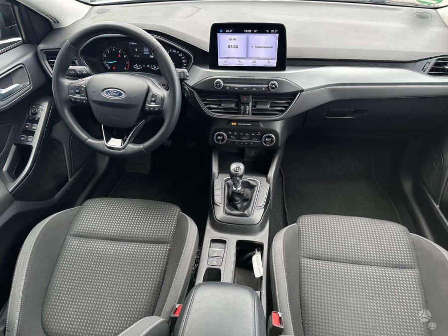 Black Ford Focus 2022 in Kaunas, with an engine capacity of 1.00 L and mileage of 177 thousand km for 9900 €, photo 11 on AUTOMOTO.COM.LV