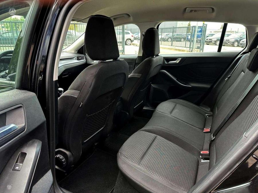 Black Ford Focus 2022 in Kaunas, with an engine capacity of 1.00 L and mileage of 177 thousand km for 9900 €, photo 12 on AUTOMOTO.COM.LV
