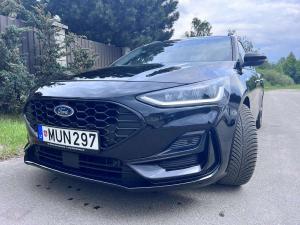 Black Ford Focus 2023 in Kaunas, with an engine capacity of 1.00 L and mileage of 36 thousand km for 14700 €, photo 6 on AUTOMOTO.COM.LV