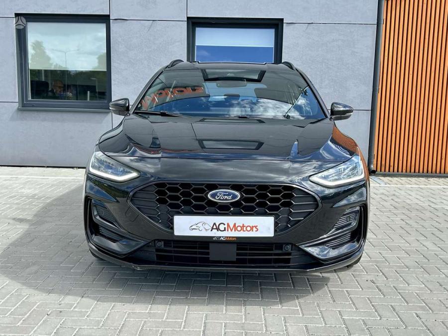 Black Ford Focus 2023 in Vilnius, with an engine capacity of 1.00 L and mileage of 98 thousand km for 13900 €, photo 3 on AUTOMOTO.COM.LV