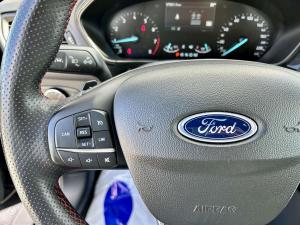 Black Ford Focus 2023 in Vilnius, with an engine capacity of 1.00 L and mileage of 98 thousand km for 13900 €, photo 20 on AUTOMOTO.COM.LV