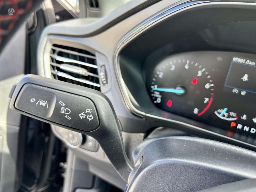 Black Ford Focus 2023 in Vilnius, with an engine capacity of 1.00 L and mileage of 98 thousand km for 13900 €, photo 21 on AUTOMOTO.COM.LV