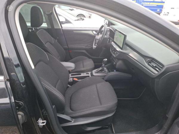 Black Ford Focus 2023 in Vilnius, with an engine capacity of 1.00 L and mileage of 196 thousand km for 10769 €, photo 6 on AUTOMOTO.COM.LV
