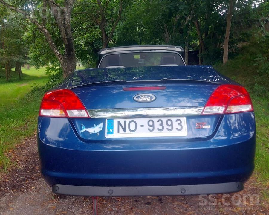 Blue Ford Focus 2009 in Liepaja, with an engine capacity of 2.00 L and mileage of 202 thousand km for 4200 €, photo 3 on AUTOMOTO.COM.LV