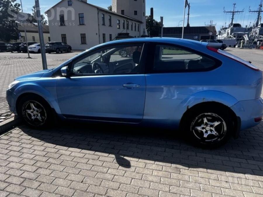 Zils Ford Focus 2008 Liepāja, ar dzinēja tilpumu 2.00 L un nobraukumu 286 tūkst. km par 1000 €, foto 8 vietnē AUTOMOTO.COM.LV