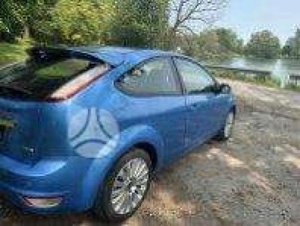 Zils Ford Focus 2009 Trakai, ar dzinēja tilpumu 2.00 L un nobraukumu 263 tūkst. km par 1960 €, foto 7 vietnē AUTOMOTO.COM.LV