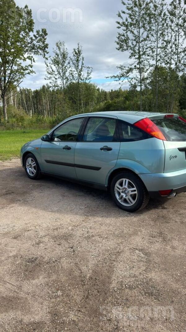 Blue Ford Focus 1998 in Tukums, with an engine capacity of 1.60 L and mileage of 258 thousand km for 1890 €, photo 5 on AUTOMOTO.COM.LV