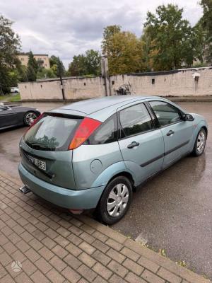 Blue Ford Focus 2000 in Kaunas, with an engine capacity of 1.80 L and mileage of 245 thousand km for 359 €, photo 5 on AUTOMOTO.COM.LV