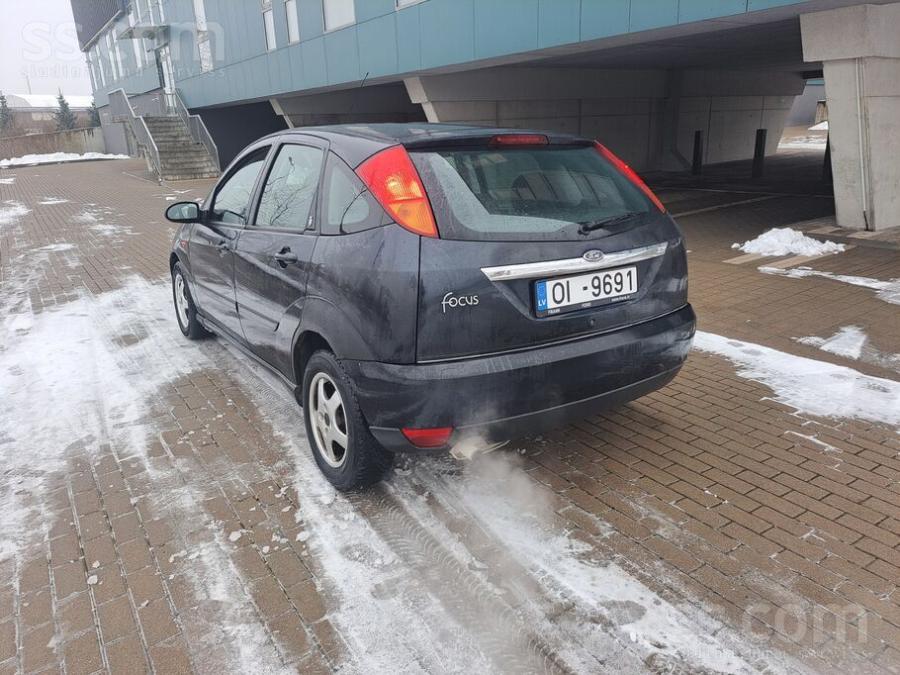 Blue Ford Focus 2001 in Jekabpils, with an engine capacity of 1.60 L and mileage of 214 thousand km for 1100 €, photo 5 on AUTOMOTO.COM.LV