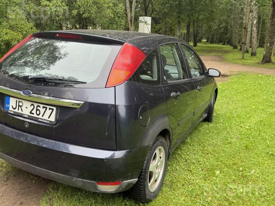 Blue Ford Focus 2001 in Riga, with an engine capacity of 1.60 L and mileage of 213 thousand km for 1100 €, photo 8 on AUTOMOTO.COM.LV