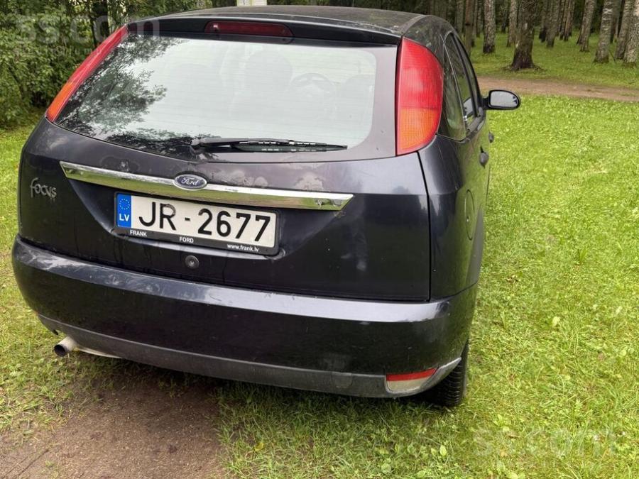 Blue Ford Focus 2001 in Riga, with an engine capacity of 1.60 L and mileage of 213 thousand km for 1100 €, photo 10 on AUTOMOTO.COM.LV