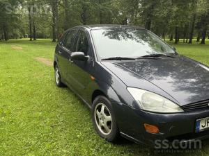 Blue Ford Focus 2001 in Riga, with an engine capacity of 1.60 L and mileage of 213 thousand km for 1100 €, photo 11 on AUTOMOTO.COM.LV