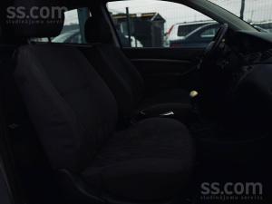 Zils Ford Focus 2003 Cēsis, ar dzinēja tilpumu 1.80 L un nobraukumu 0 tūkst. km par 1950 €, foto 10 vietnē AUTOMOTO.COM.LV