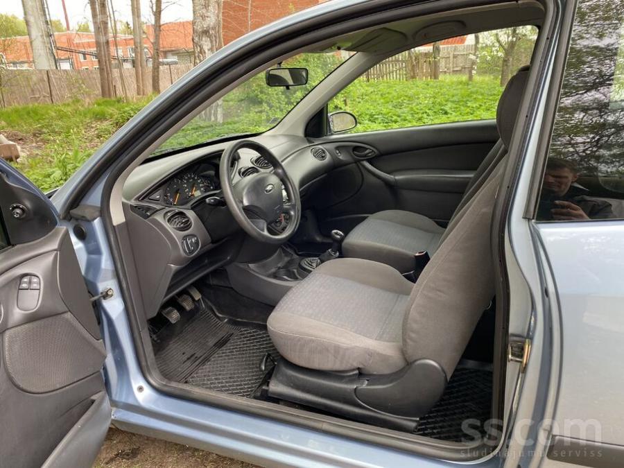 Zils Ford Focus 2004 Rīga, ar dzinēja tilpumu 1.40 L un nobraukumu 204 tūkst. km par 990 €, foto 17 vietnē AUTOMOTO.COM.LV