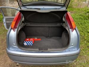 Blue Ford Focus 2004 in Riga, with an engine capacity of 1.40 L and mileage of 204 thousand km for 850 €, photo 8 on AUTOMOTO.COM.LV