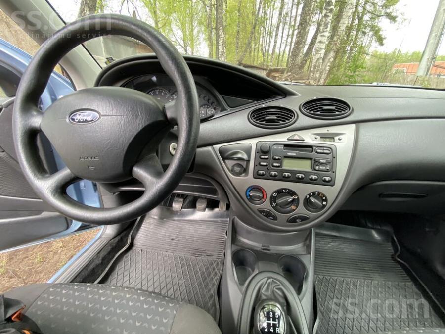 Blue Ford Focus 2004 in Riga, with an engine capacity of 1.40 L and mileage of 204 thousand km for 850 €, photo 9 on AUTOMOTO.COM.LV