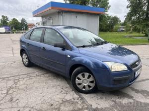 Zils Ford Focus 2004 Jelgava, ar dzinēja tilpumu 1.60 L un nobraukumu 341 tūkst. km par 1570 €, foto 7 vietnē AUTOMOTO.COM.LV