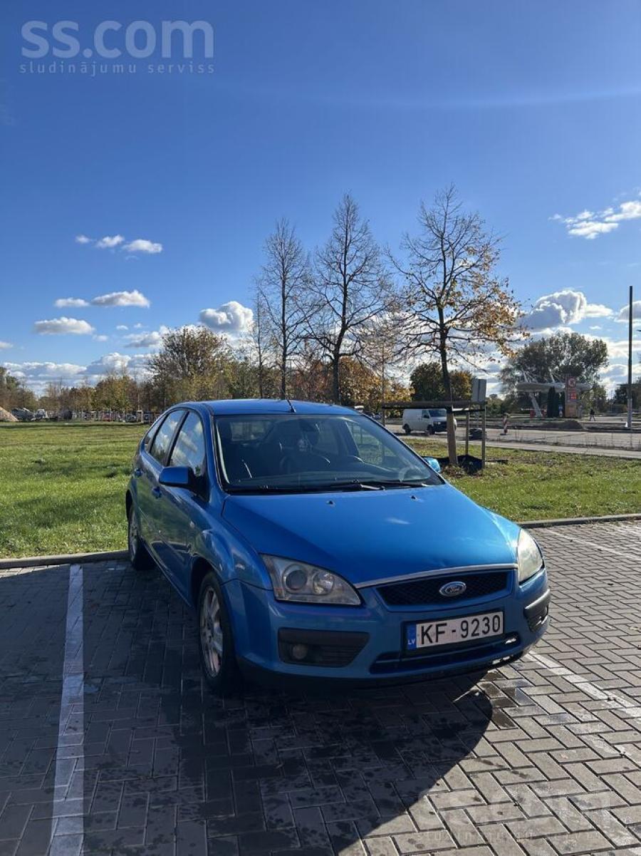 Zils Ford Focus 2004 Rīga, ar dzinēja tilpumu 2.00 L un nobraukumu 269 tūkst. km par 450 €, foto 4 vietnē AUTOMOTO.COM.LV