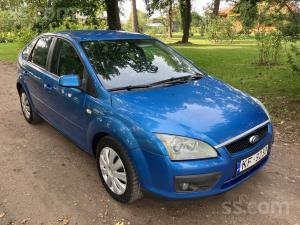 Blue Ford Focus 2004 in Jelgava, with an engine capacity of 2.00 L and mileage of 268 thousand km for 1390 €, photo 4 on AUTOMOTO.COM.LV