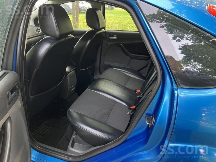 Blue Ford Focus 2004 in Jelgava, with an engine capacity of 2.00 L and mileage of 268 thousand km for 1390 €, photo 14 on AUTOMOTO.COM.LV