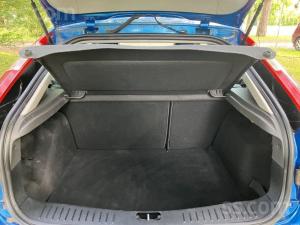 Blue Ford Focus 2004 in Jelgava, with an engine capacity of 2.00 L and mileage of 268 thousand km for 1390 €, photo 15 on AUTOMOTO.COM.LV