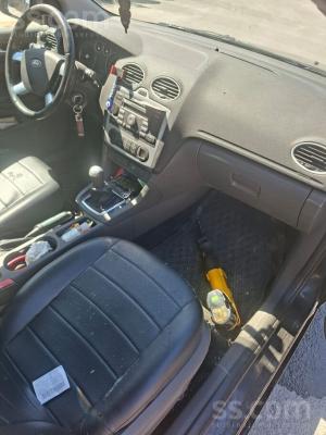 Blue Ford Focus 2005 in Riga, with an engine capacity of 1.60 L and mileage of 210 thousand km for 1300 €, photo 9 on AUTOMOTO.COM.LV