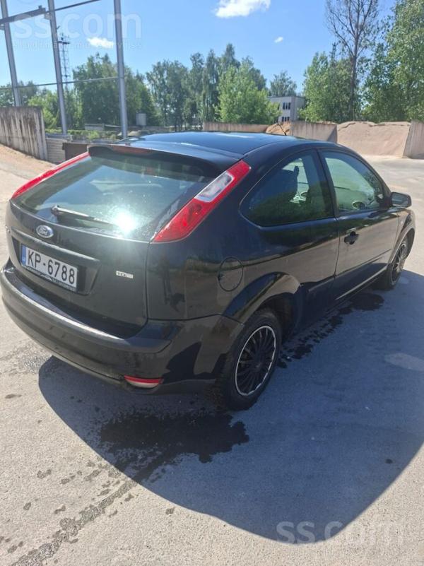 Zils Ford Focus 2005 Rīga, ar dzinēja tilpumu 1.60 L un nobraukumu 210 tūkst. km par 1100 €, foto 2 vietnē AUTOMOTO.COM.LV