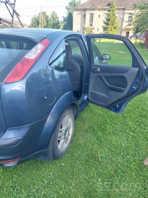 Zils Ford Focus 2005 Bauska, ar dzinēja tilpumu 1.80 L un nobraukumu 218 tūkst. km par 1300 €, foto 4 vietnē AUTOMOTO.COM.LV
