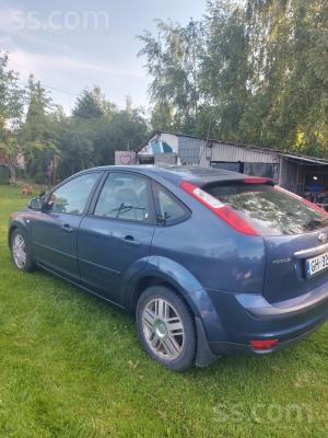 Zils Ford Focus 2005 Bauska, ar dzinēja tilpumu 1.80 L un nobraukumu 218 tūkst. km par 1300 €, foto 7 vietnē AUTOMOTO.COM.LV