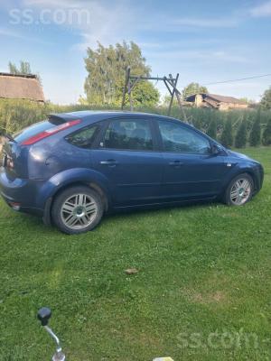 Zils Ford Focus 2005 Bauska, ar dzinēja tilpumu 1.80 L un nobraukumu 218 tūkst. km par 1300 €, foto 8 vietnē AUTOMOTO.COM.LV
