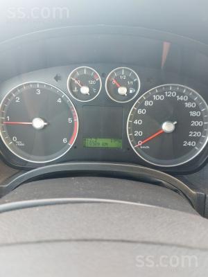 Zils Ford Focus 2005 Bauska, ar dzinēja tilpumu 1.80 L un nobraukumu 218 tūkst. km par 1300 €, foto 14 vietnē AUTOMOTO.COM.LV