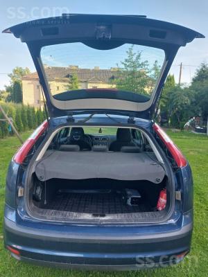 Zils Ford Focus 2005 Bauska, ar dzinēja tilpumu 1.80 L un nobraukumu 218 tūkst. km par 1300 €, foto 22 vietnē AUTOMOTO.COM.LV