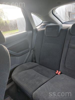 Zils Ford Focus 2005 Bauska, ar dzinēja tilpumu 1.80 L un nobraukumu 218 tūkst. km par 1300 €, foto 25 vietnē AUTOMOTO.COM.LV