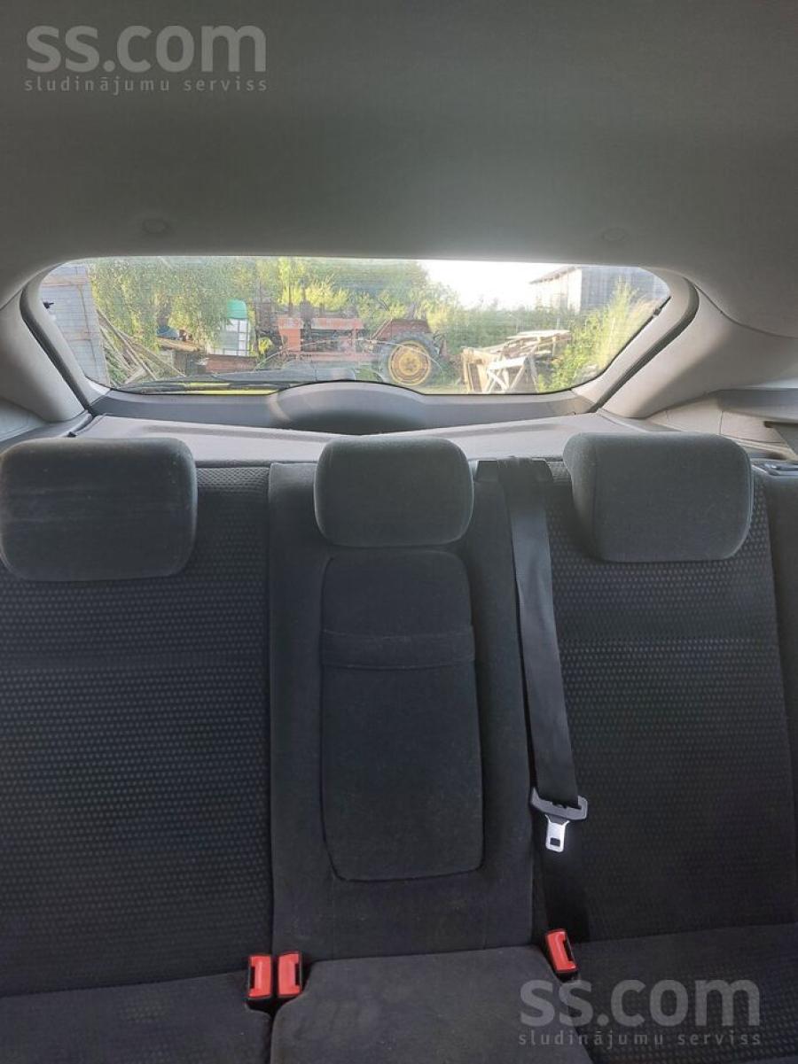 Zils Ford Focus 2005 Bauska, ar dzinēja tilpumu 1.80 L un nobraukumu 218 tūkst. km par 1300 €, foto 26 vietnē AUTOMOTO.COM.LV