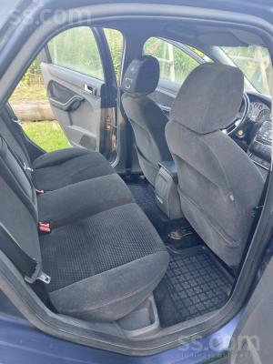 Zils Ford Focus 2005 Bauska, ar dzinēja tilpumu 1.80 L un nobraukumu 218 tūkst. km par 1300 €, foto 28 vietnē AUTOMOTO.COM.LV