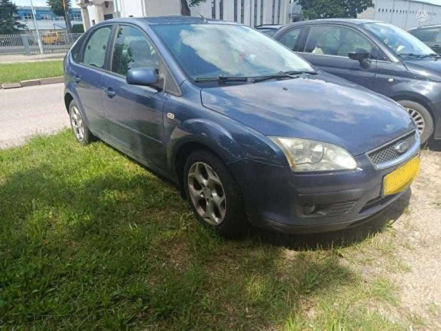 Blue Ford Focus 2005 in Alytus, with an engine capacity of 2.00 L and mileage of 250 thousand km for 750 €, photo 5 on AUTOMOTO.COM.LV
