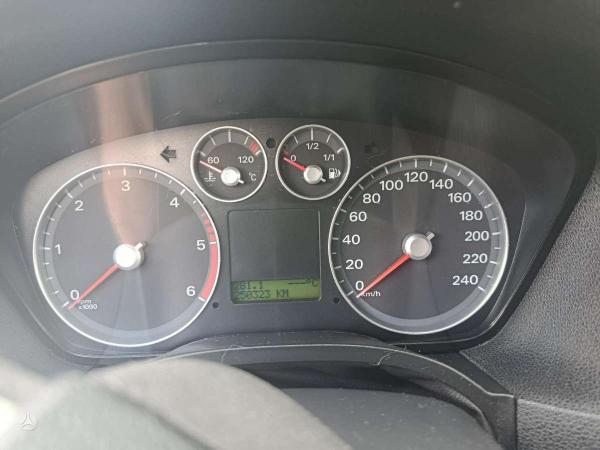 Blue Ford Focus 2005 in Alytus, with an engine capacity of 2.00 L and mileage of 250 thousand km for 750 €, photo 10 on AUTOMOTO.COM.LV