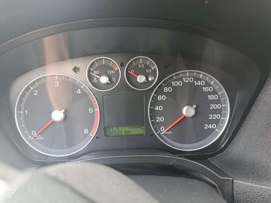Blue Ford Focus 2005 in Alytus, with an engine capacity of 2.00 L and mileage of 250 thousand km for 750 €, photo 11 on AUTOMOTO.COM.LV