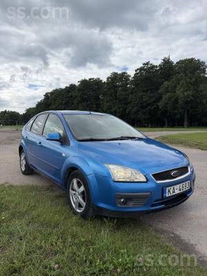 Blue Ford Focus 2005 in Liepaja, with an engine capacity of 1.60 L and mileage of 366 thousand km for 1050 €, photo  on AUTOMOTO.COM.LV