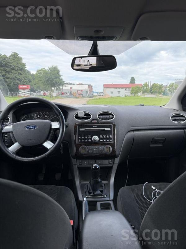 Blue Ford Focus 2005 in Liepaja, with an engine capacity of 1.60 L and mileage of 366 thousand km for 800 €, photo 11 on AUTOMOTO.COM.LV
