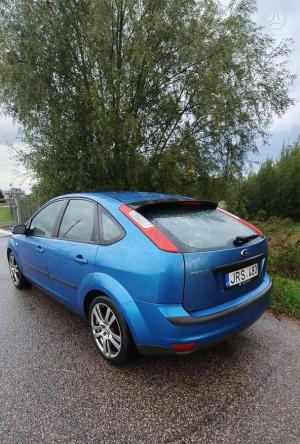 Zils Ford Focus 2005 Vilkaviškis, ar dzinēja tilpumu 1.60 L un nobraukumu 204 tūkst. km par 1000 €, foto 4 vietnē AUTOMOTO.COM.LV
