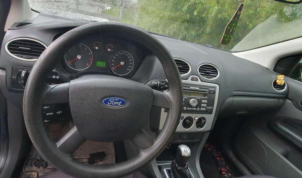 Zils Ford Focus 2005 Vilkaviškis, ar dzinēja tilpumu 1.60 L un nobraukumu 204 tūkst. km par 1000 €, foto 7 vietnē AUTOMOTO.COM.LV