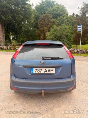 Zils Ford Focus 2005 Tallina, ar dzinēja tilpumu 1.60 L un nobraukumu 266 tūkst. km par 1800 €, foto 4 vietnē AUTOMOTO.COM.LV