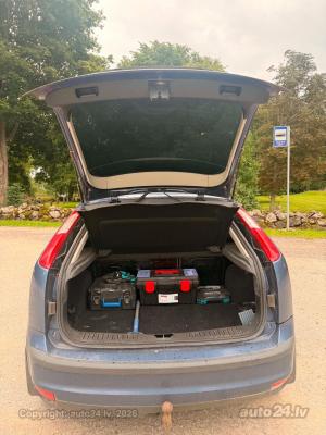 Zils Ford Focus 2005 Tallina, ar dzinēja tilpumu 1.60 L un nobraukumu 266 tūkst. km par 1800 €, foto 6 vietnē AUTOMOTO.COM.LV